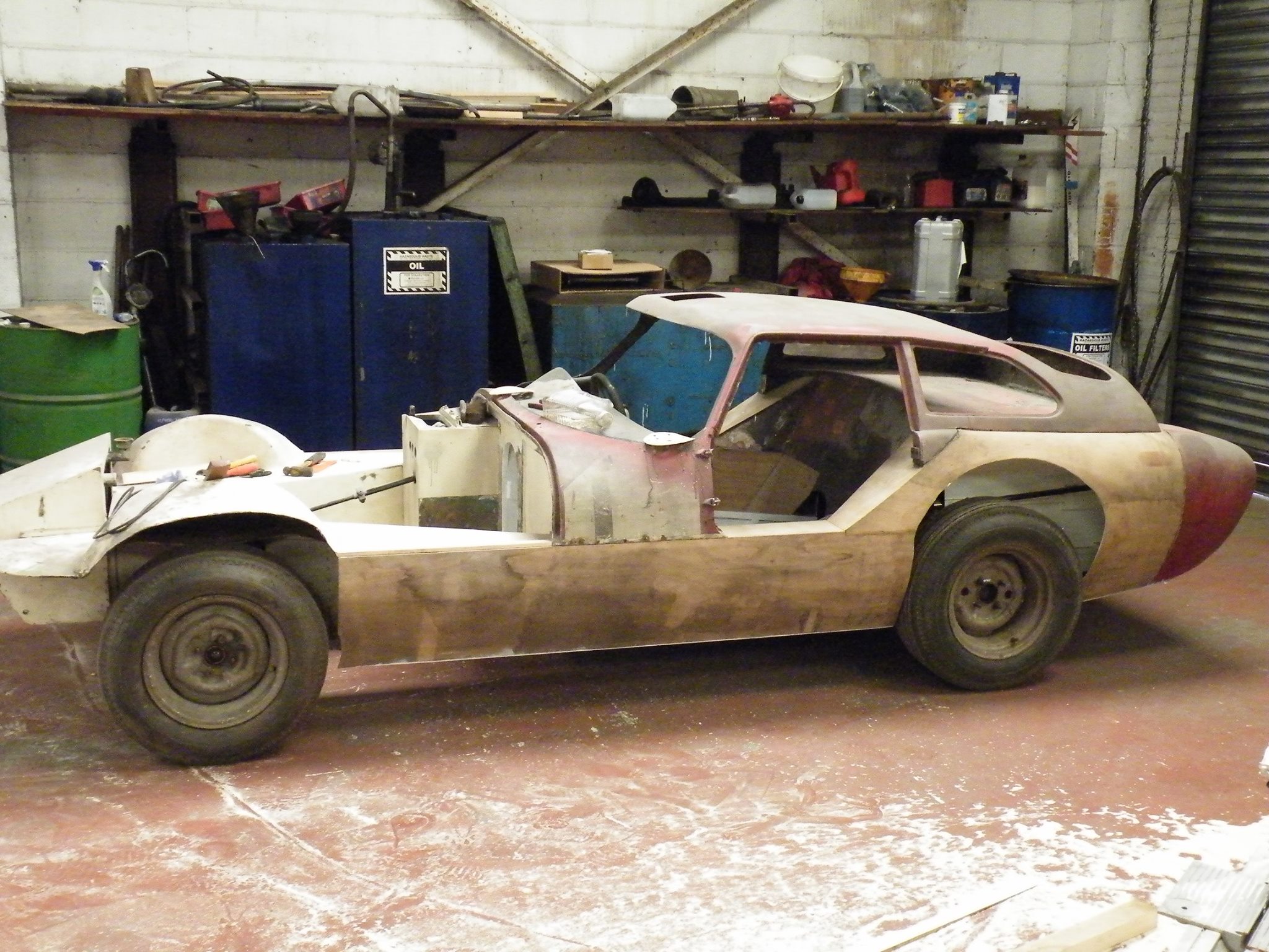 Gullwing-Fastback | Historic Marcos Register